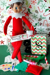 Easy Elf on the Shelf Ideas - 10 Fashions & Accessories Your Elves ...