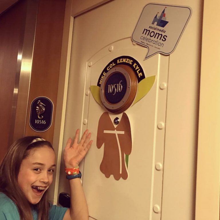 Easy Elf on the Shelf Ideas - 10 Fashions & Accessories Your Elves ...